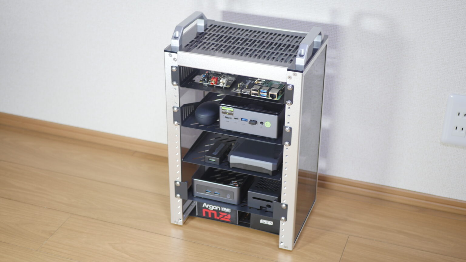 コンパクトなのに高拡張性：GeeekPi(DeskPi) Rack Mate | Semi Maker